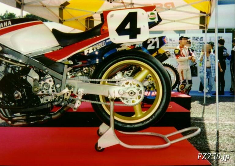 YAMAHA FZ750 (0U45) 1986 Daytona200 優勝車 - FZ750.jp